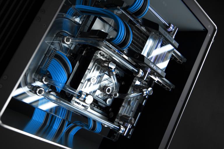 EKWB The Ultimate Show Case - PCTestBench